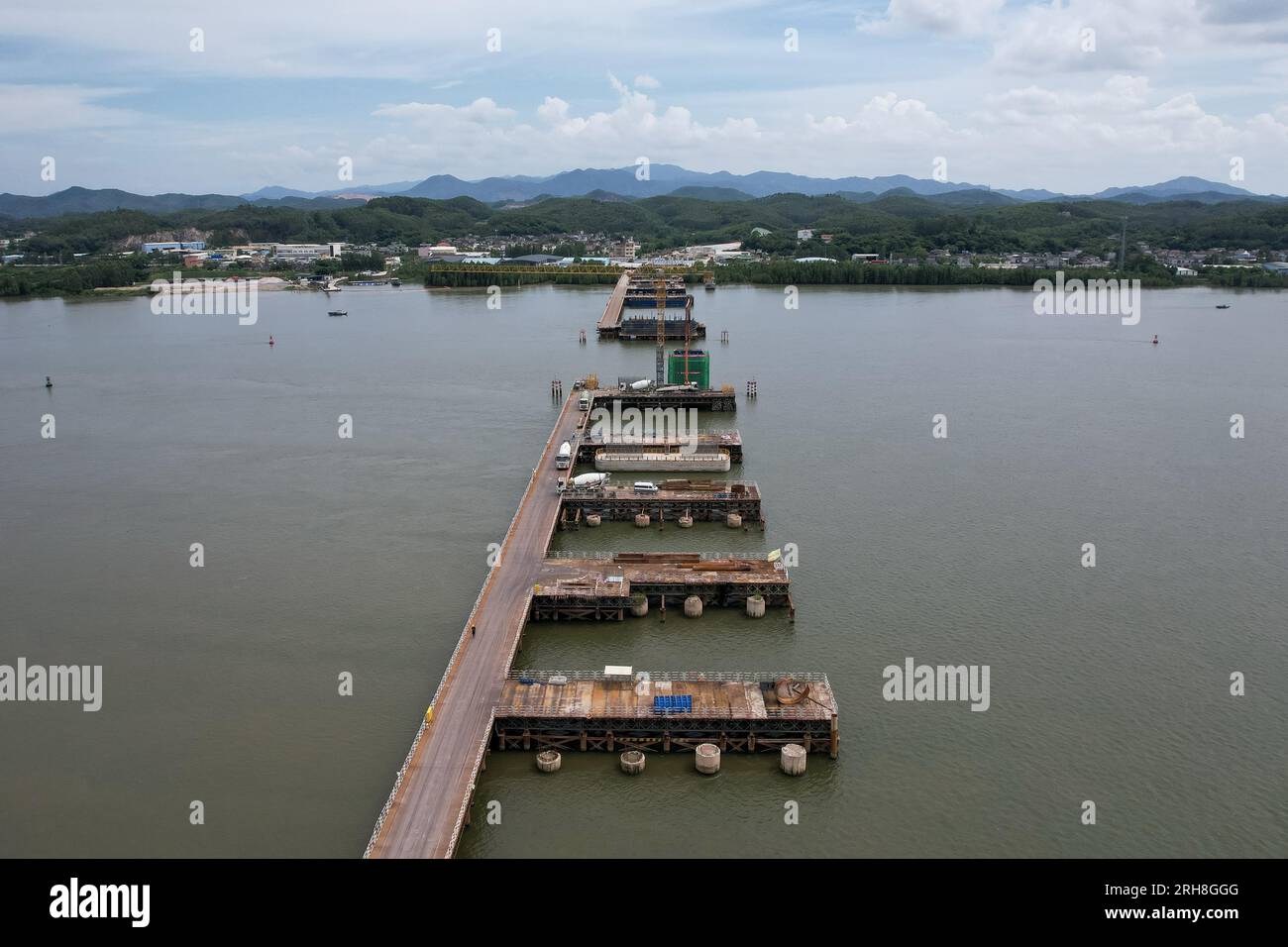**CHINESE MAINLAND, HONG KONG, MACAU AND TAIWAN OUT** Aerial photo ...