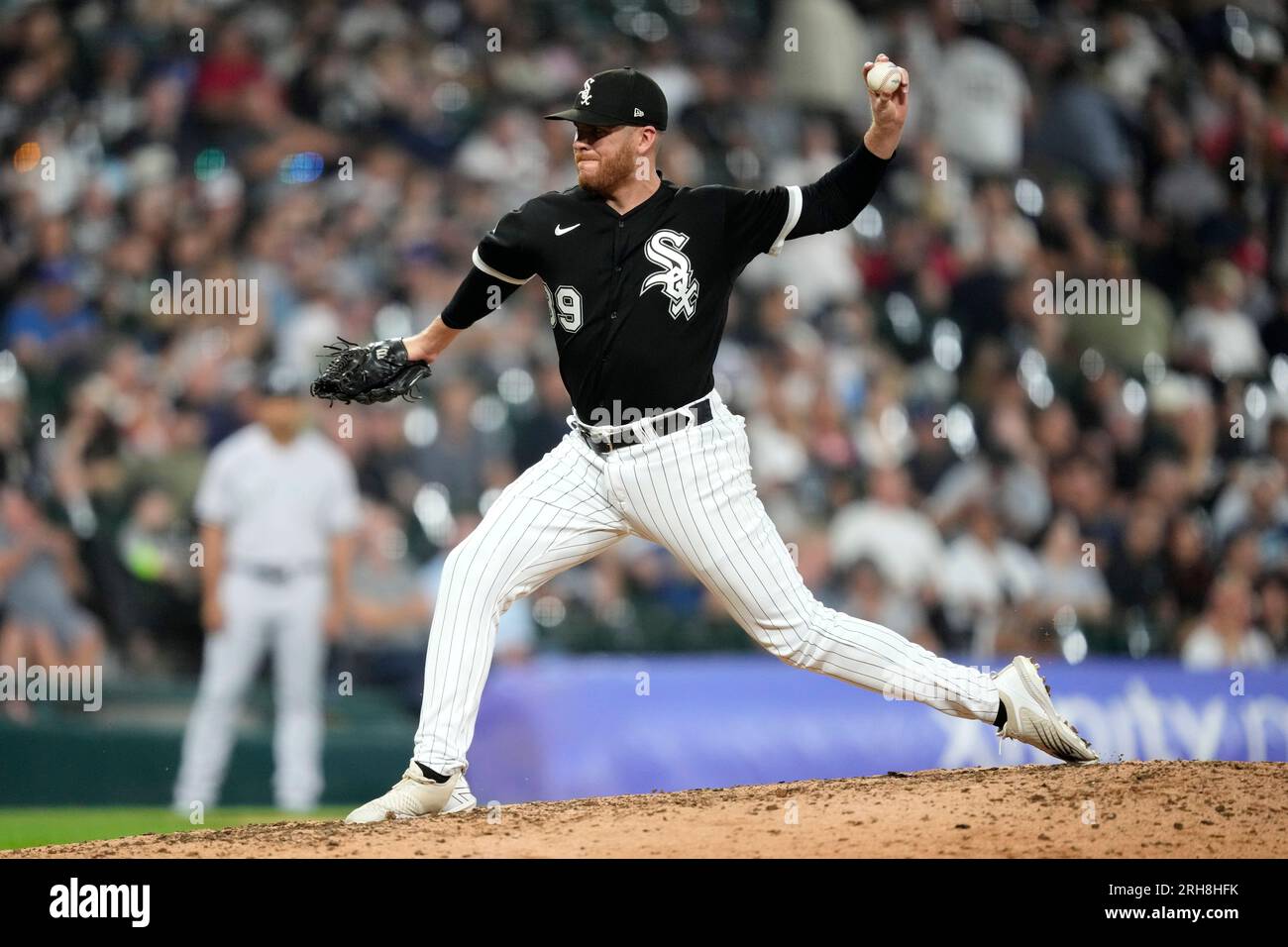 Chicago White Sox relief pitcher Aaron Bummer delivers during a ...