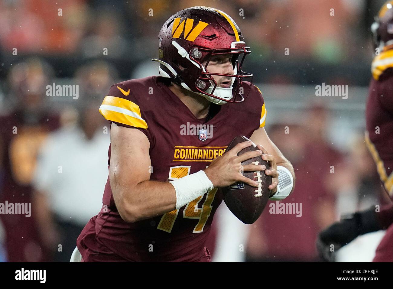 Washington Commanders quarterback Sam Howell passes against the ...