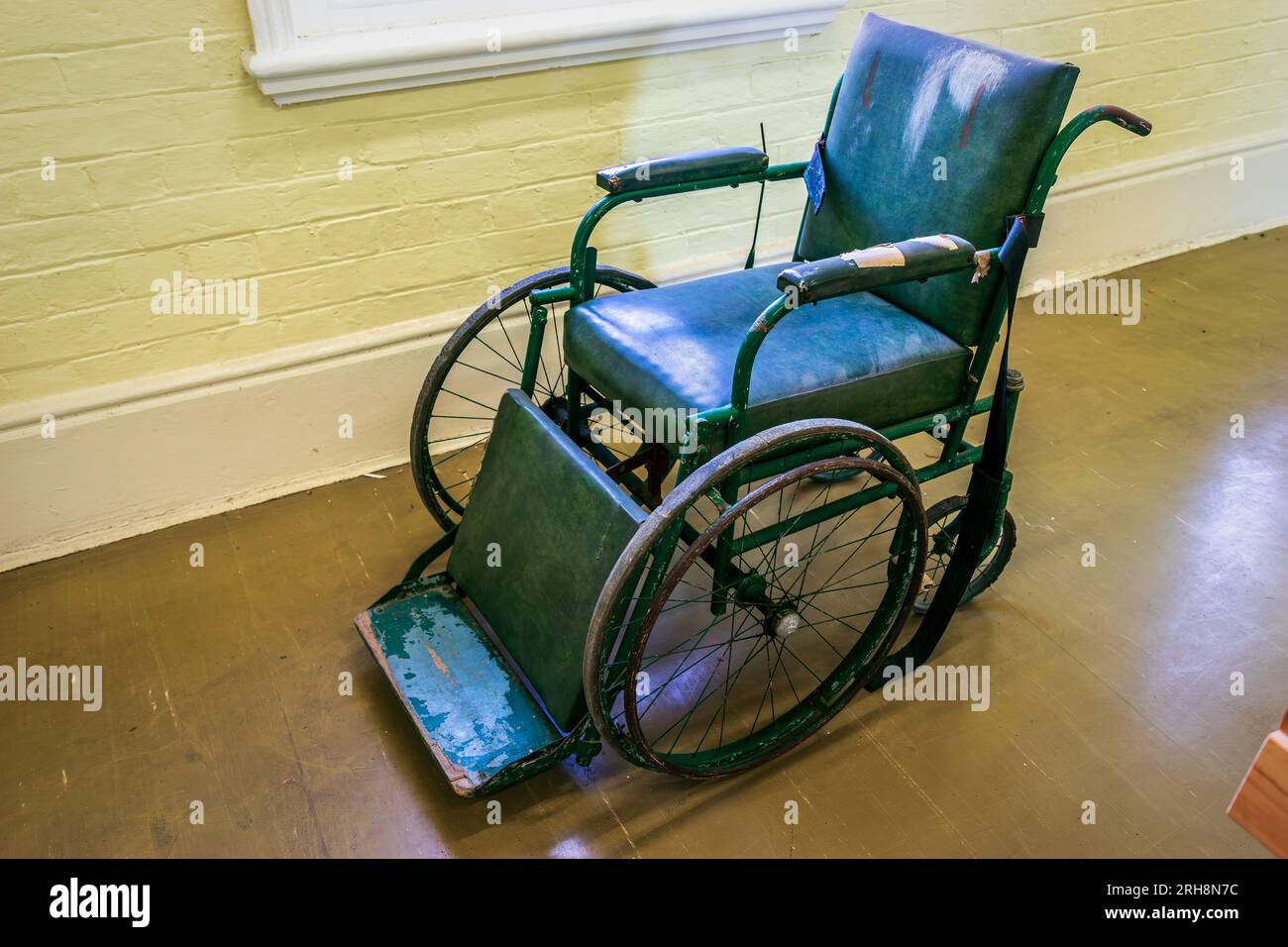 Disabled old wheel chair hi-res stock photography and images - Alamy
