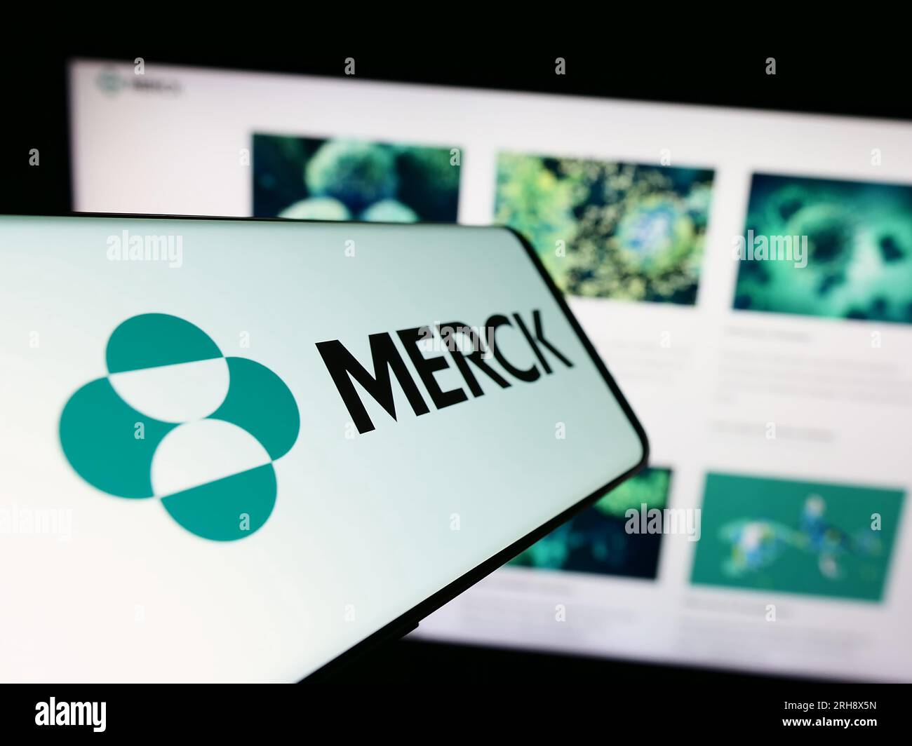 Merck logo hi-res stock photography and images - Alamy