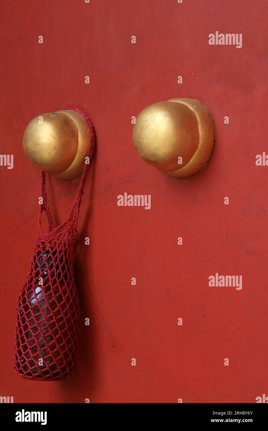 String bag art hi-res stock photography and images - Alamy