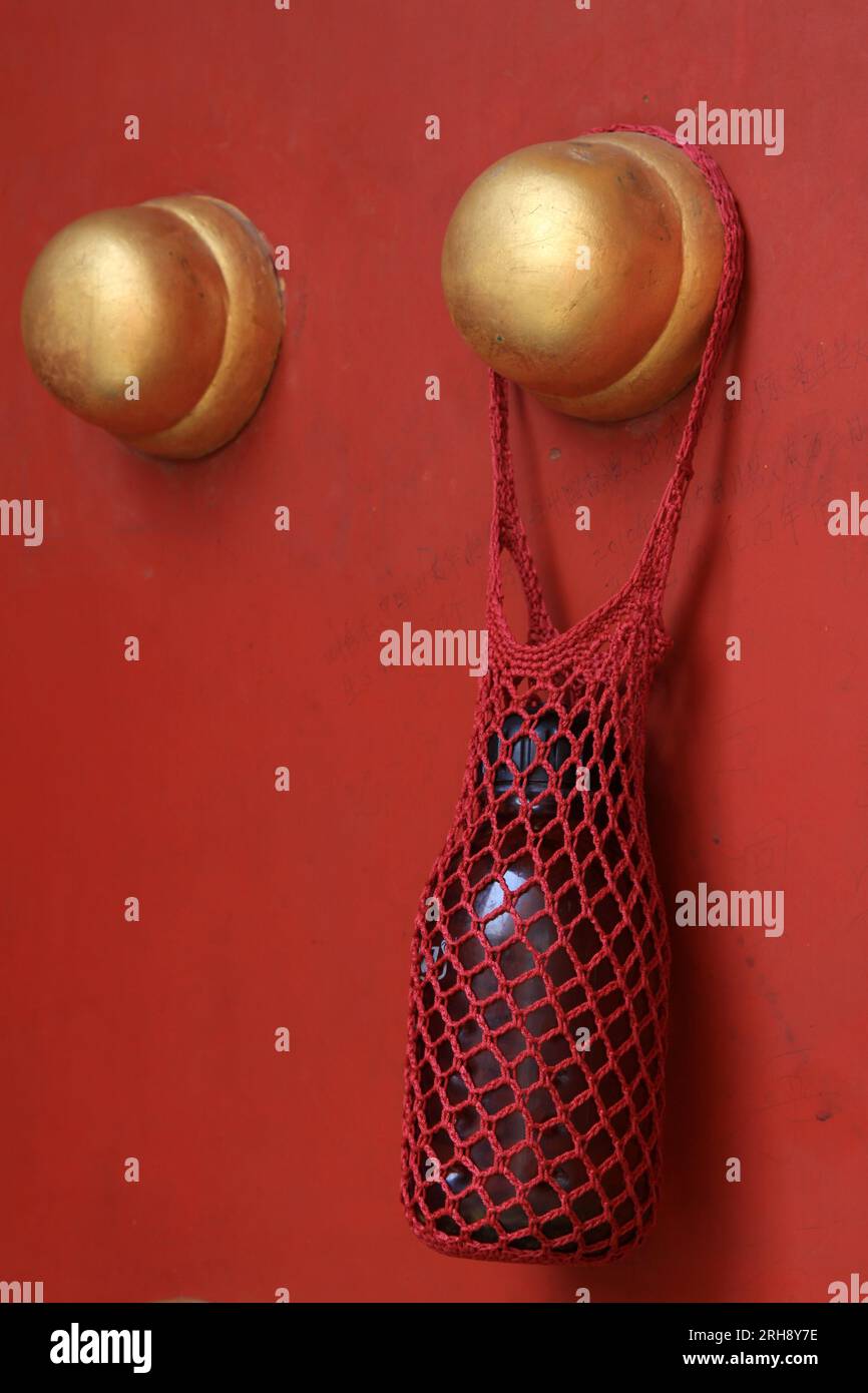 String bag art hi-res stock photography and images - Alamy