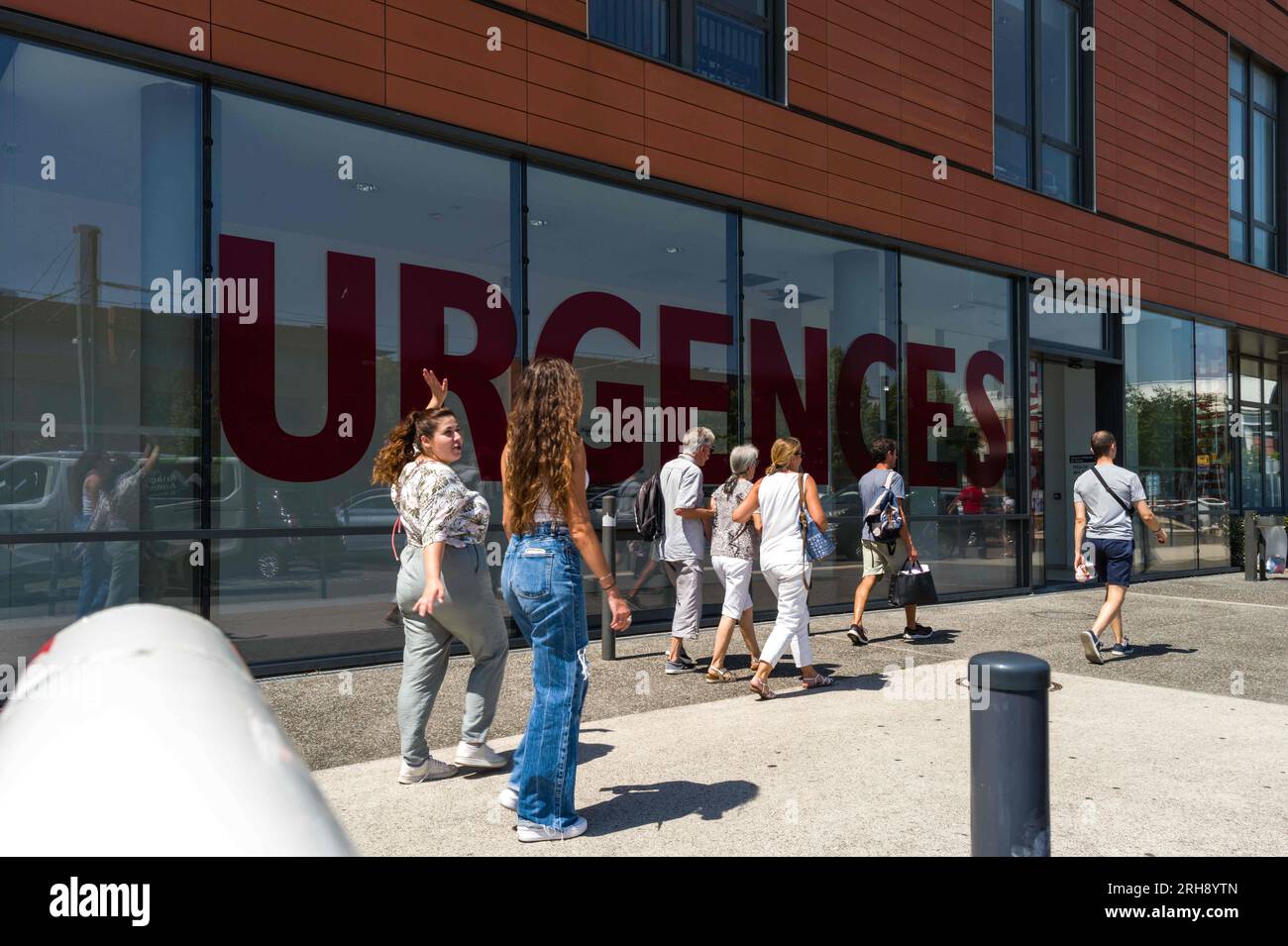 Toulouse, France. 14th Aug, 2023. Entrance to the Purpan Hospital ...