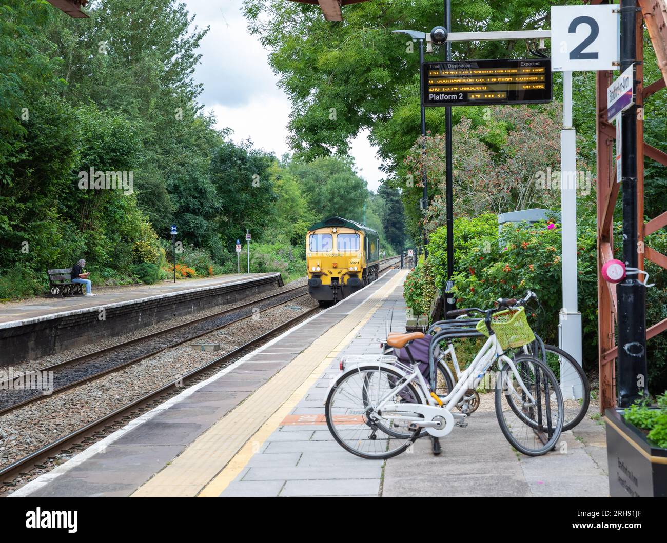 Train arriving at Bradford On Avon Train Station, Somerset, UK Stock ...