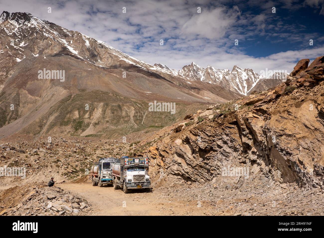 India, Ladakh, Zanskar, trucks waiting for NH301 Kargil to Padum ...