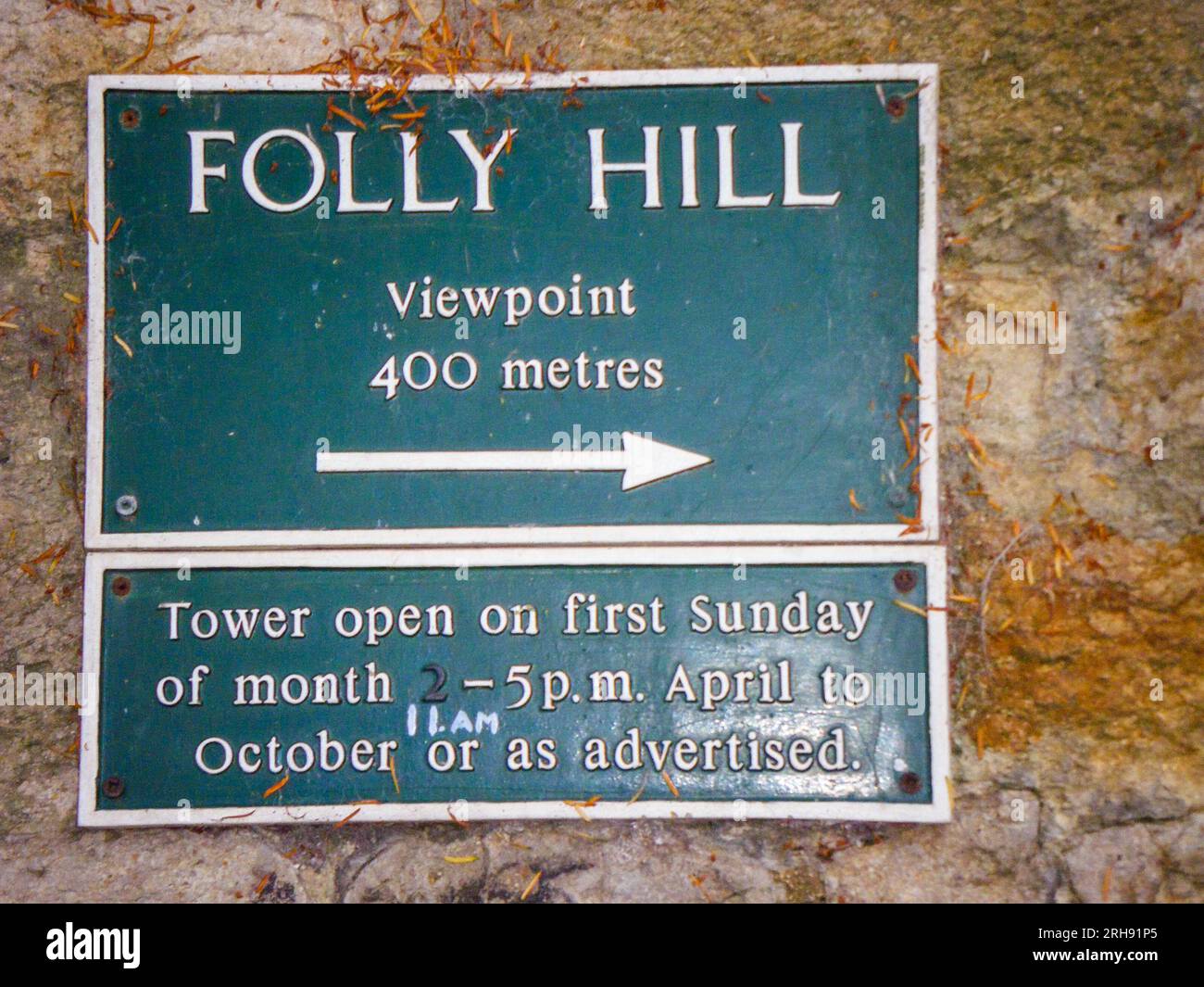 Folly Hill sign, direction to Faringdon Folly tower viewpoint Stock ...
