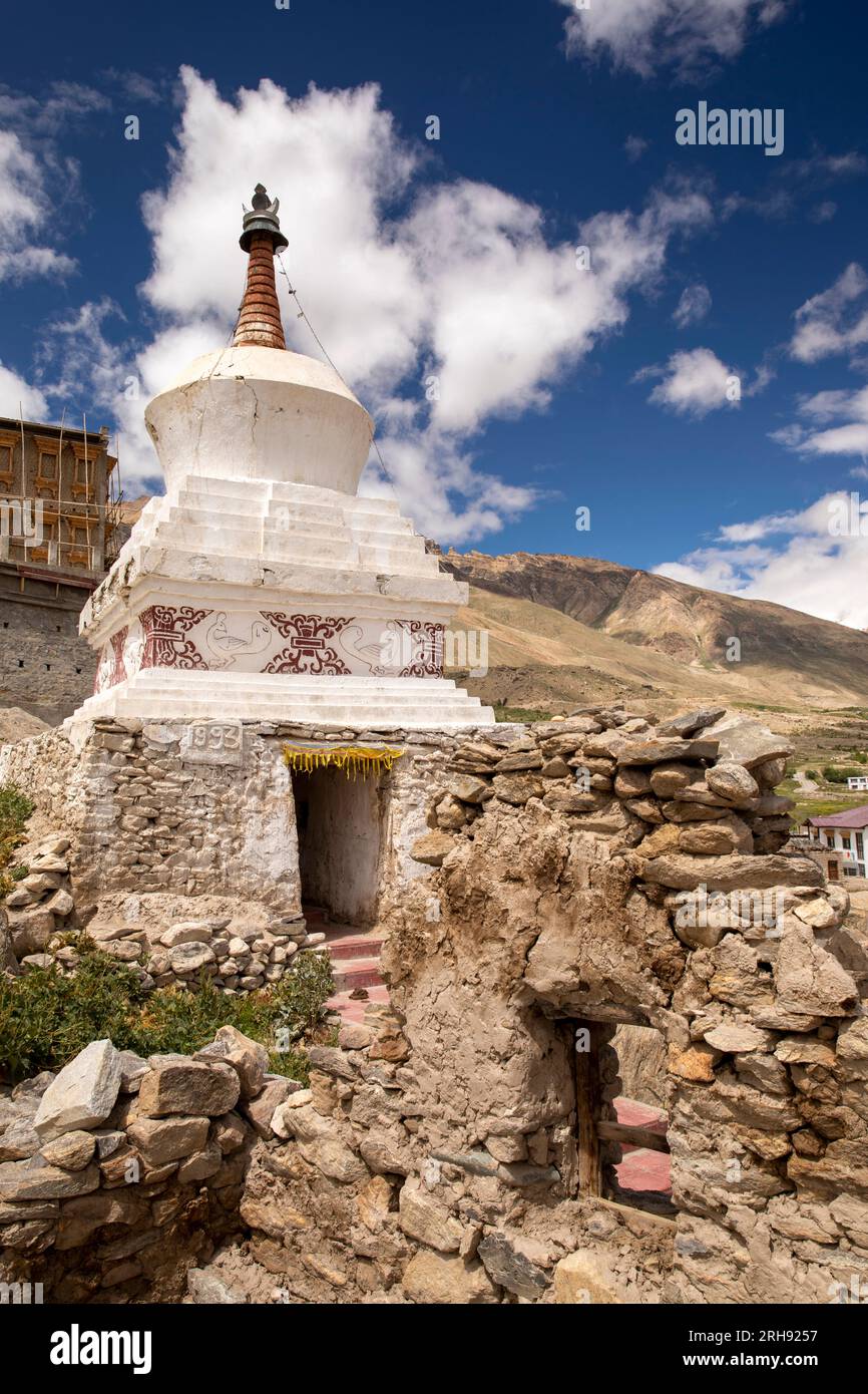 India, Ladakh, Zanskar, Padum Khar, Old Town, Kani tunnel stupa amongst ...