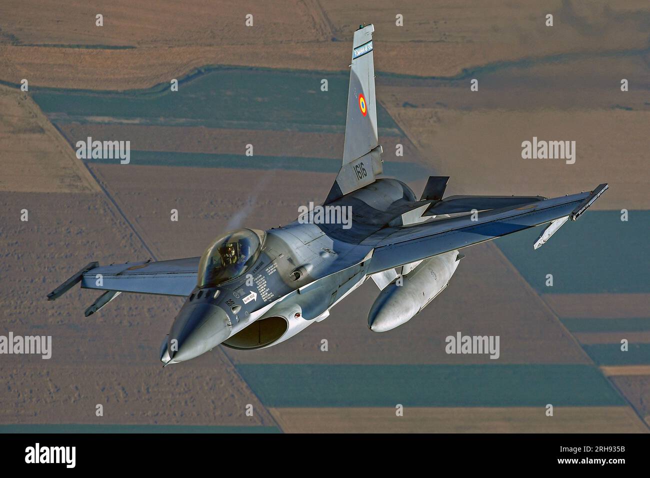 By the summer, Ukrainian pilots will begin flight training on the ...