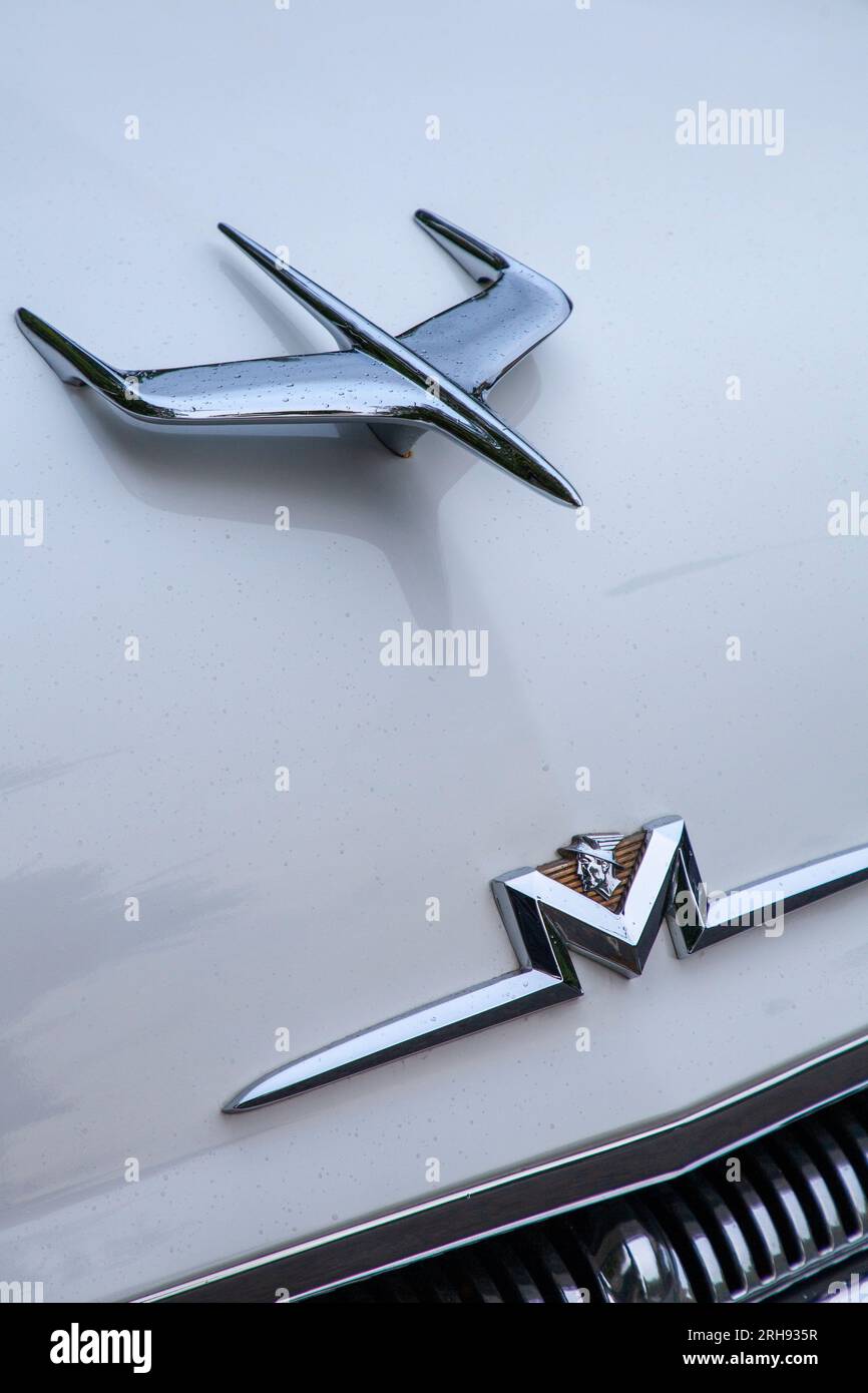 Mercury Montclair 2-door hardtop with Flo-tone paint combination Stock ...