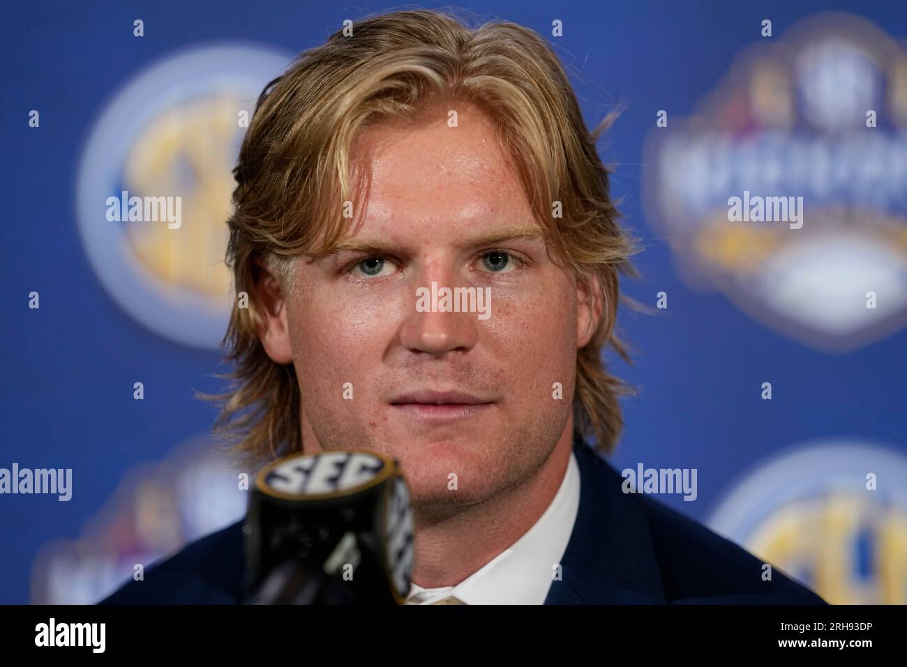 FILE - Vanderbilt linebacker Ethan Barr responds to questions during ...