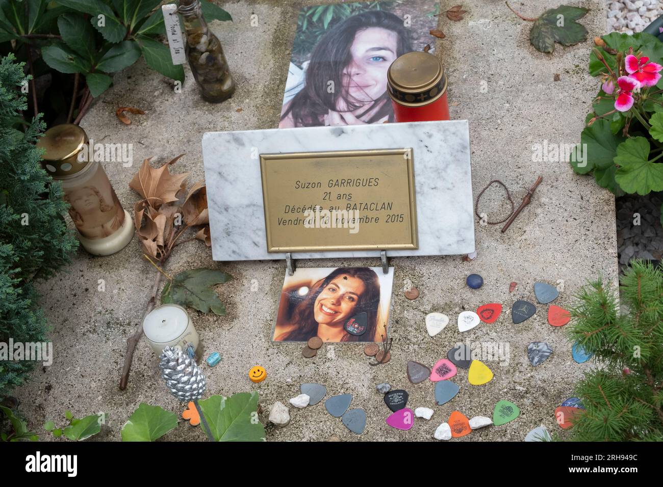 Grave of Suzan Garrigues on the Pere Lachaise cemetery in Paris. She ...