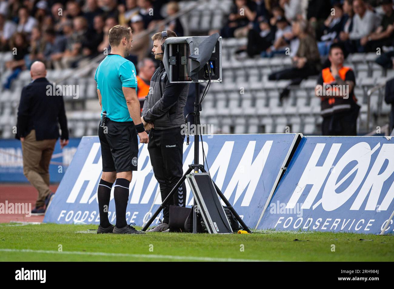 Aarhus, Denmark. 13th, August 2023. Referee Jens Maae is checking the ...