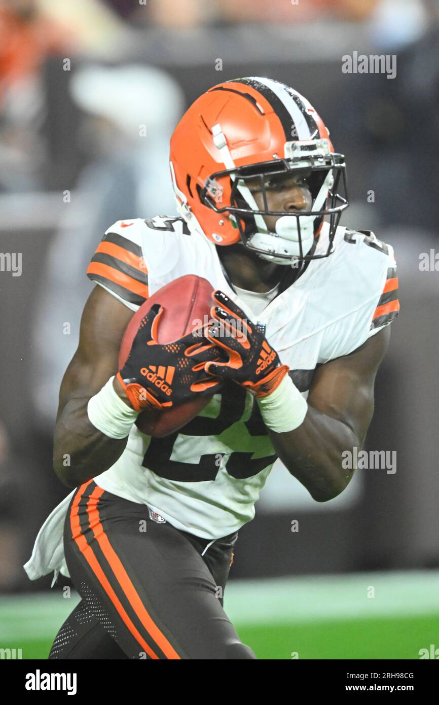 Cleveland Browns running back Demetric Felton Jr. returns a kick in the ...