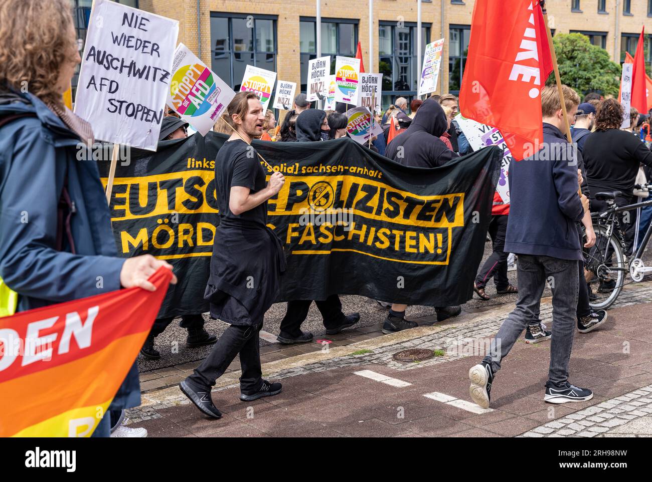 Demonstration Gegen Die Afd In Magdeburg Während Des Bundesparteitages