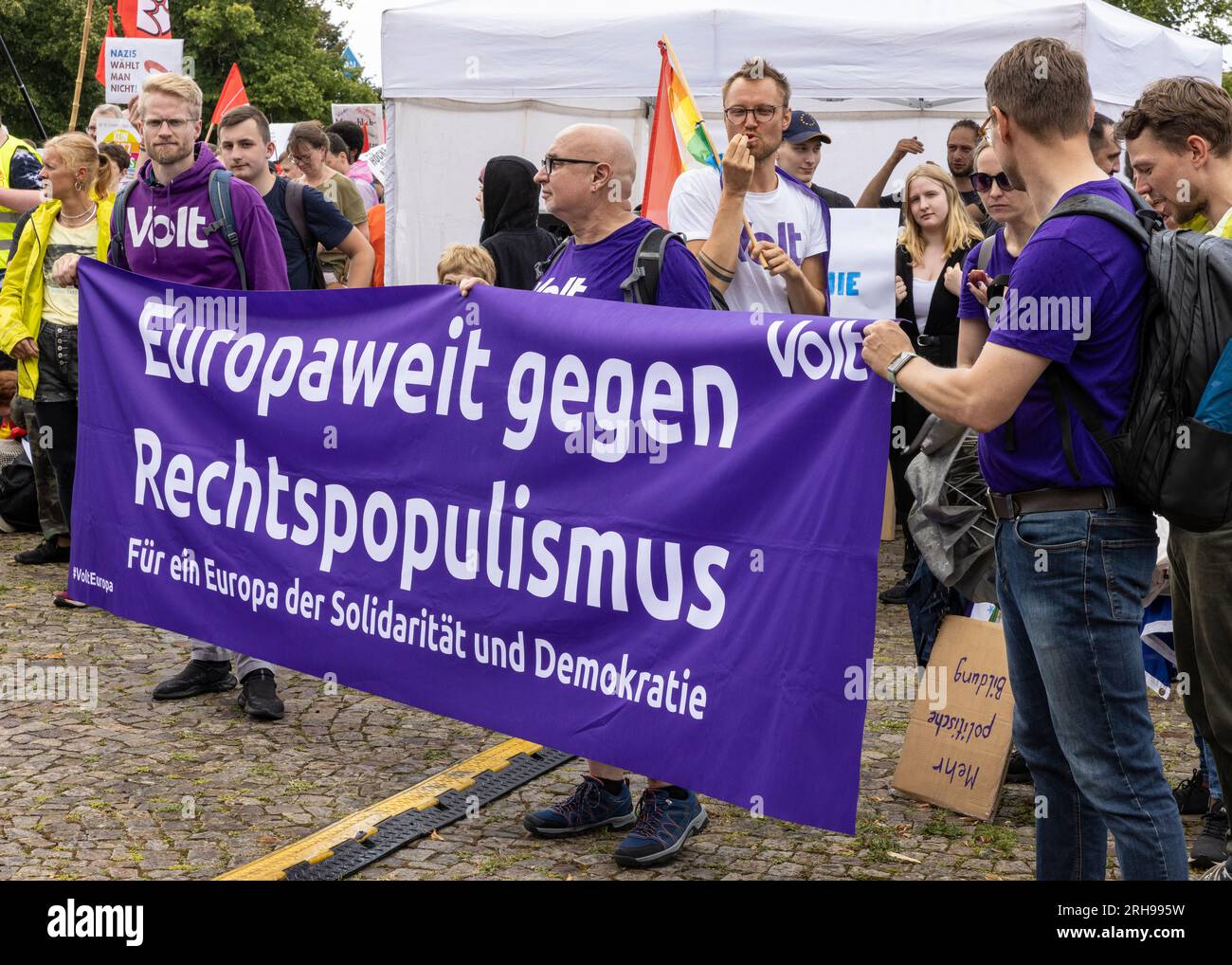 Demonstration Gegen Die Afd In Magdeburg Während Des Bundesparteitages