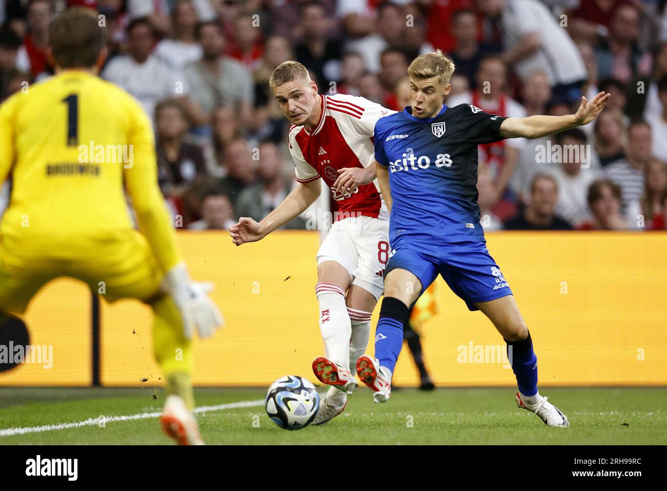 AMSTERDAM - (LR) Heracles Almelo goalkeeper Michael Brouwer, Kenneth ...