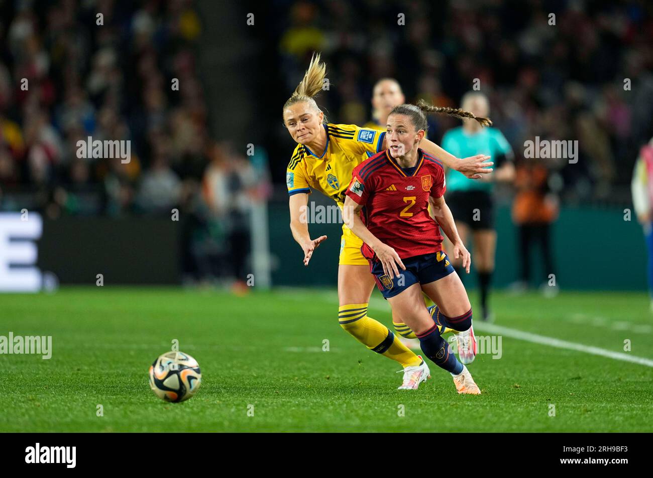 August 15 2023: Ona Batlle (Spain) and Fridolina Rolfo (Sweden) battle ...