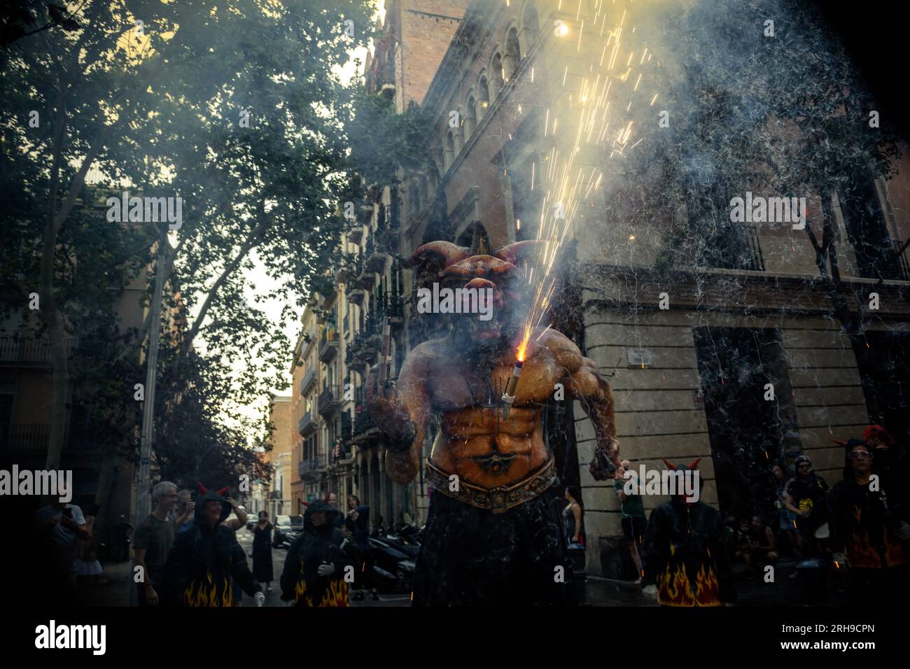 Barcelona, Spain. 15th Aug, 2023. Fire runners of the 'Diables Vell de ...