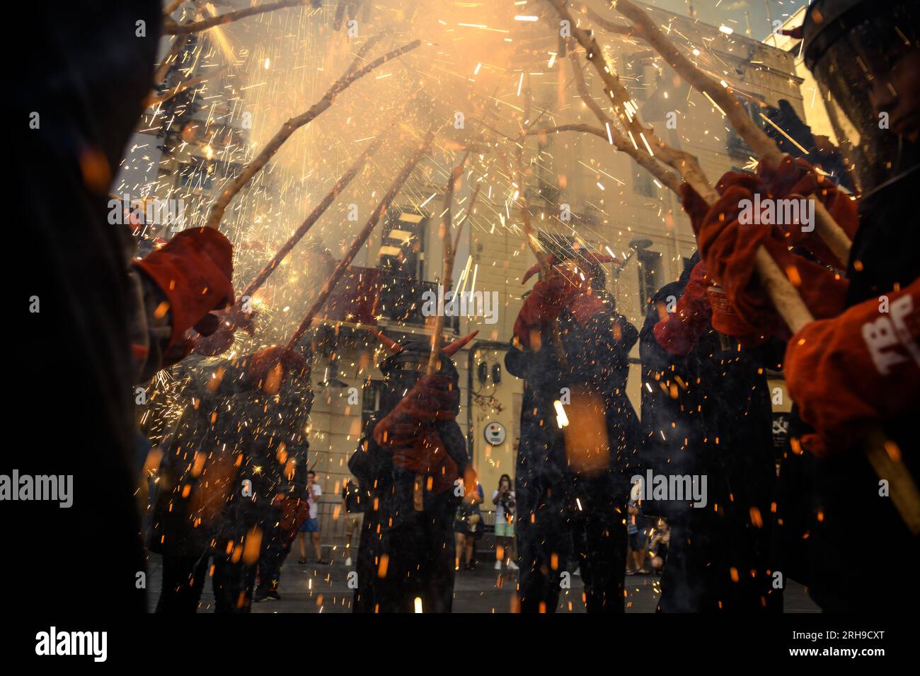 Barcelona, Spain. 15th Aug, 2023. Fire runners of the 'Diables Vell de ...