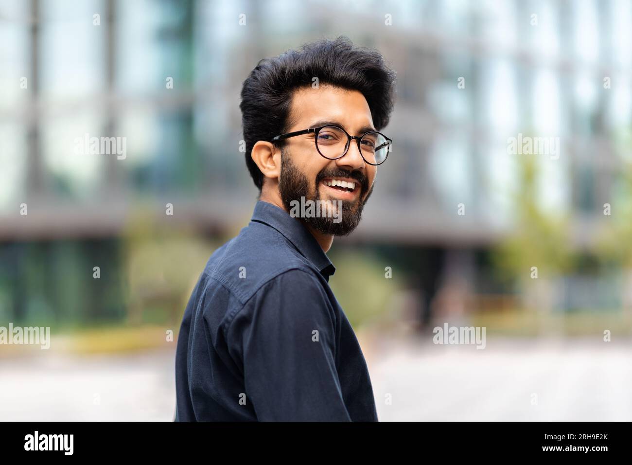 Indian male in formal hi-res stock photography and images - Alamy