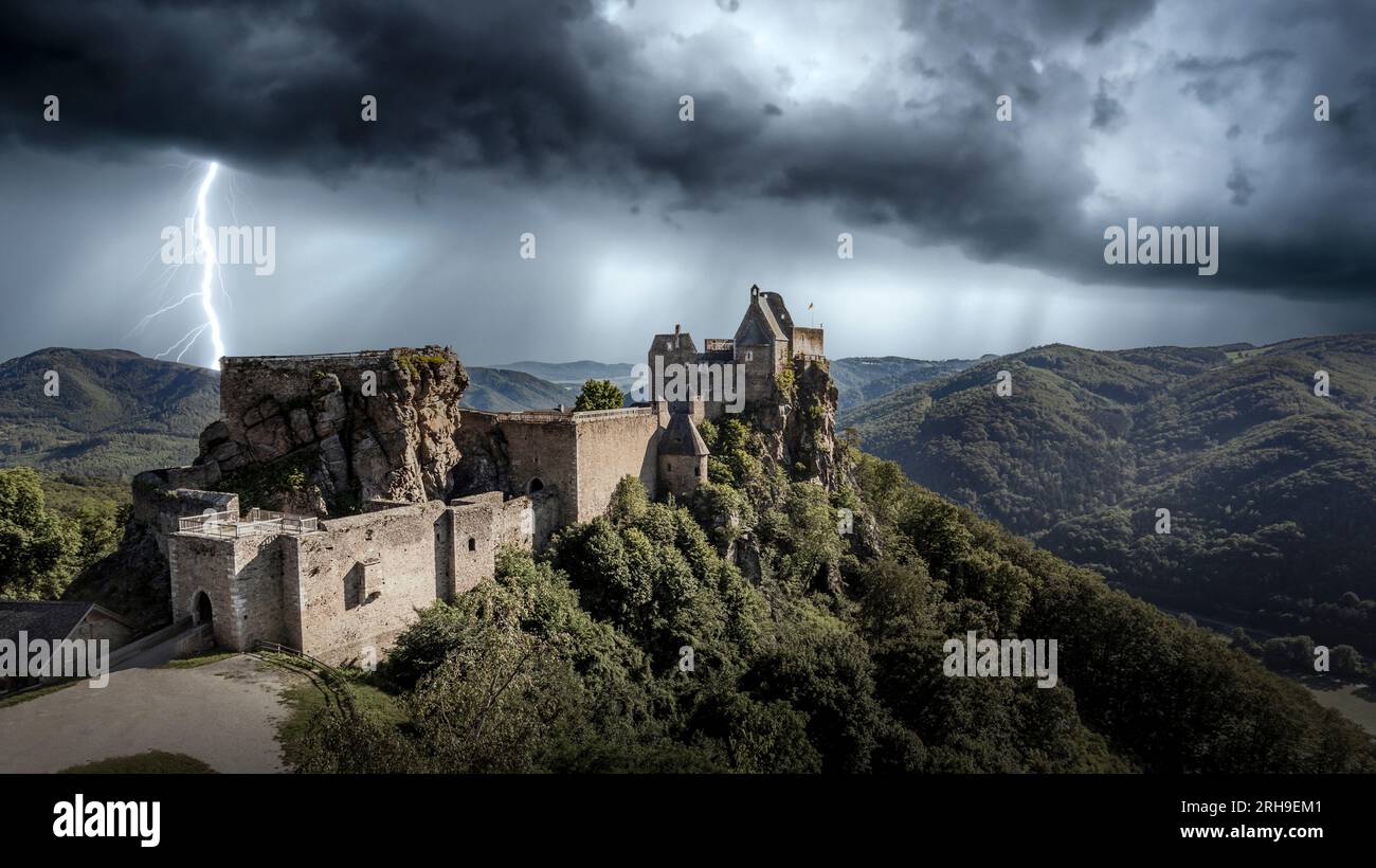 Thunderstorm with lightning over Aggstein castle. Wachau, Austria Stock ...