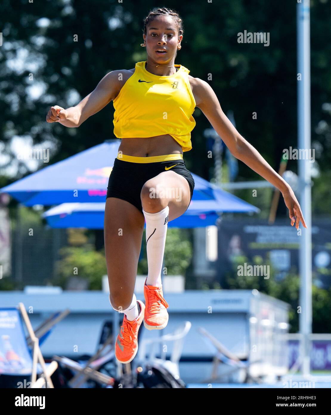 Mikaelle assani hi-res stock photography and images - Alamy