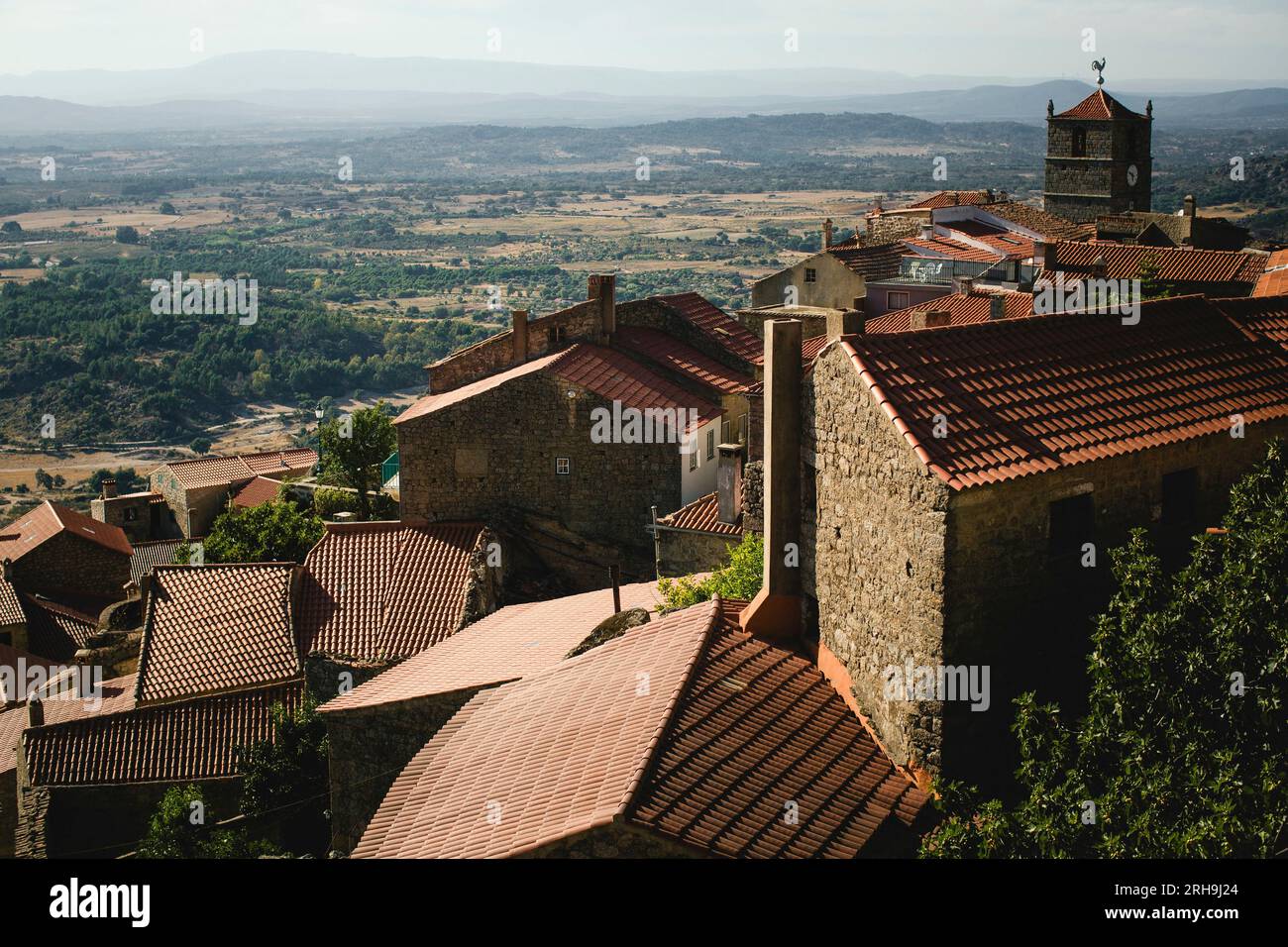 Monsanto castle ruins portugal hi-res stock photography and images - Alamy