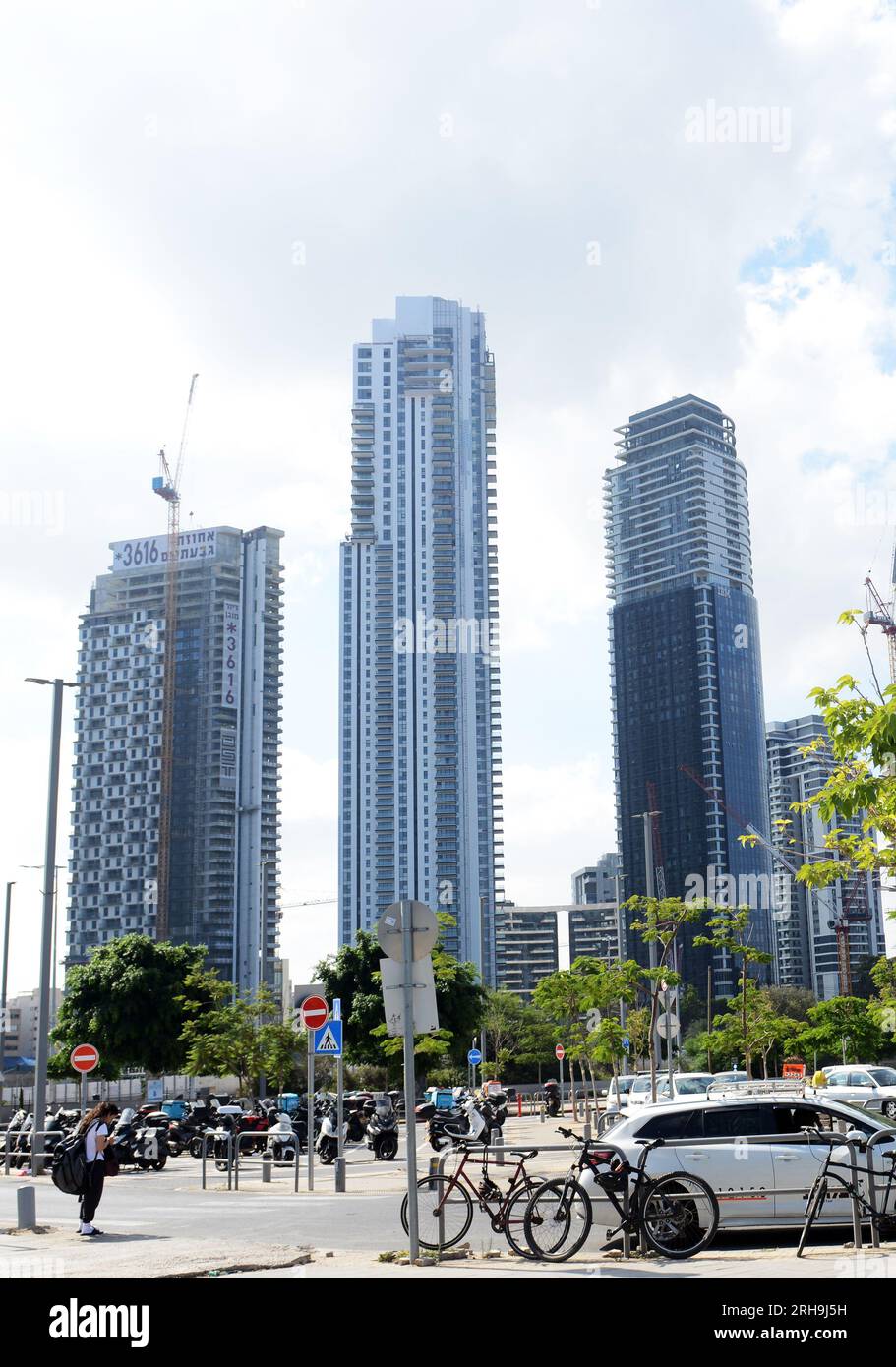 Modern tall residential towers in Ramat-Gan, Israel Stock Photo - Alamy