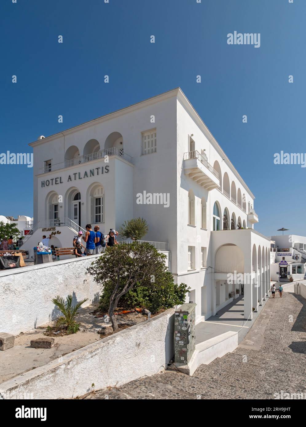 Santorini hotel hi-res stock photography and images - Alamy
