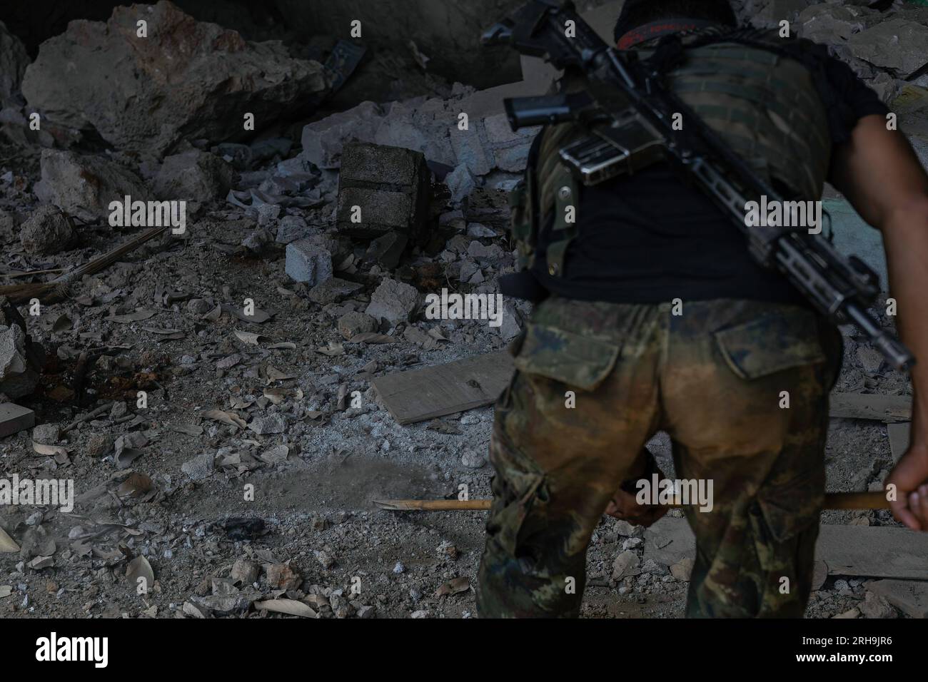 Banned landmines hi-res stock photography and images - Alamy