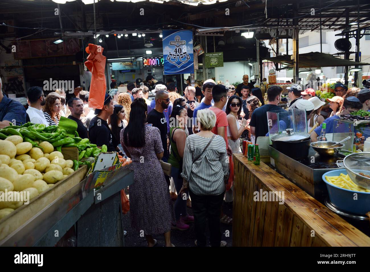 The vibrant Carmel market in Tel-Aviv, Israel Stock Photo - Alamy