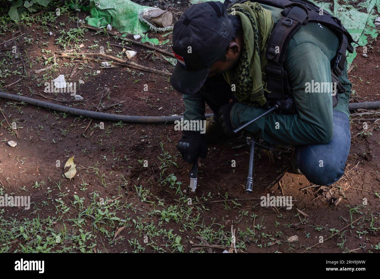 Banned landmines hi-res stock photography and images - Alamy