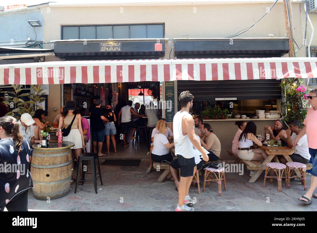 The vibrant Shufuni bar at the Carmel market in Tel=Aviv, Israel Stock ...
