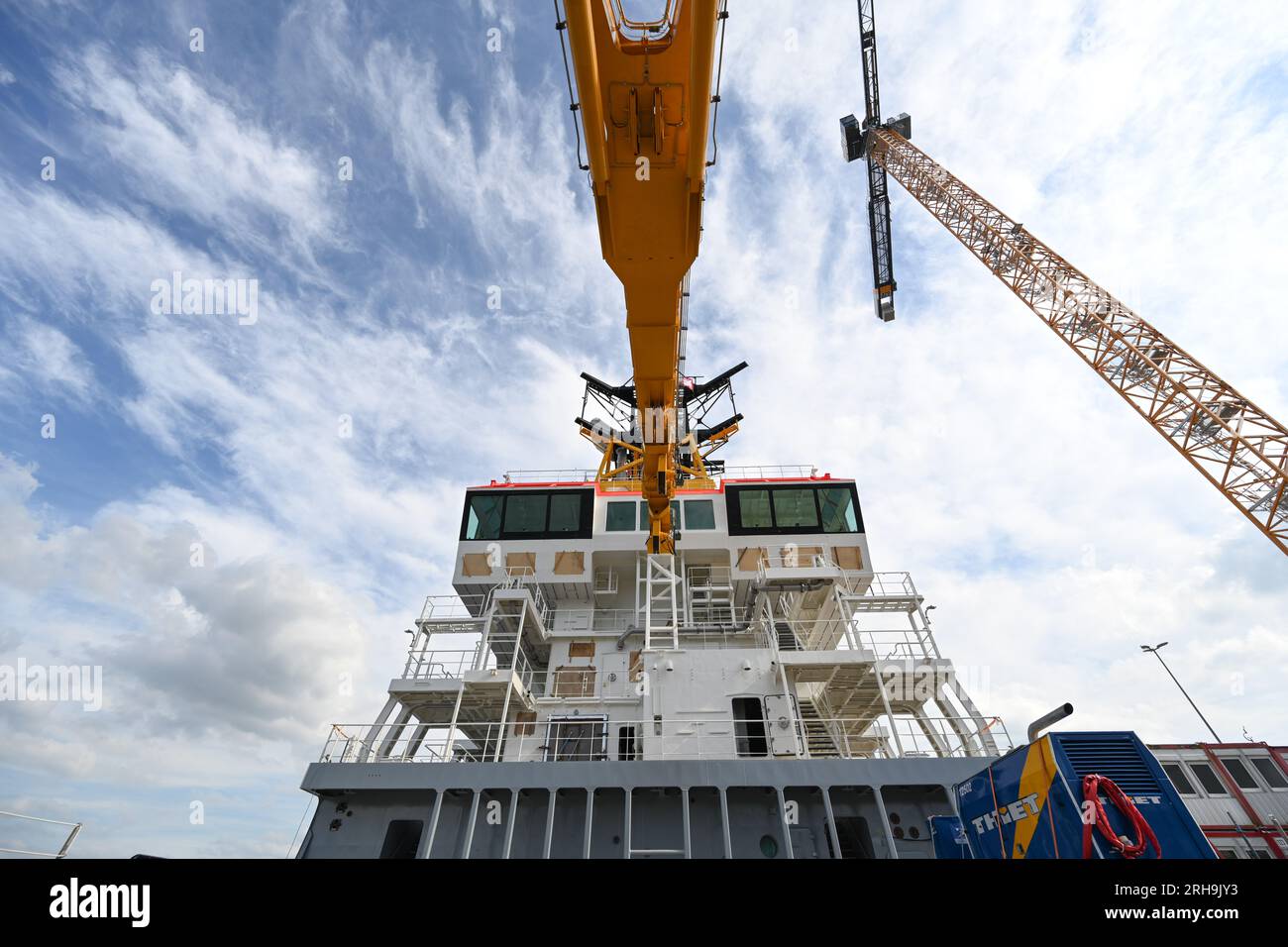 Lemwerder, Germany. 15th Aug, 2023. A view of the future bridge of the ...