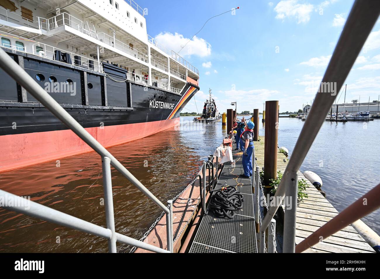 Lemwerder, Germany. 15th Aug, 2023. The multi-purpose vessel "Scharhörn ...