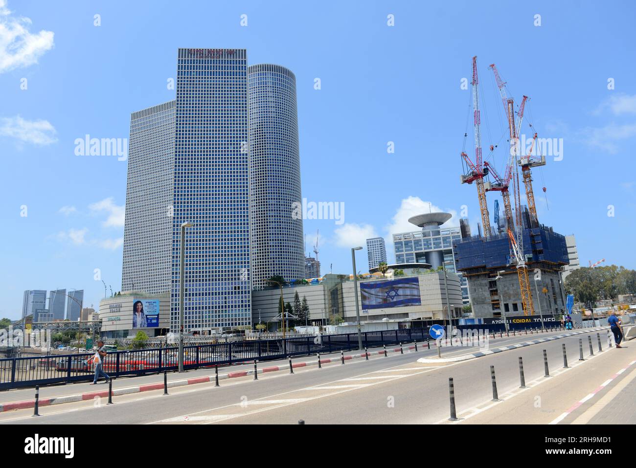 Spiral tower hi-res stock photography and images - Alamy