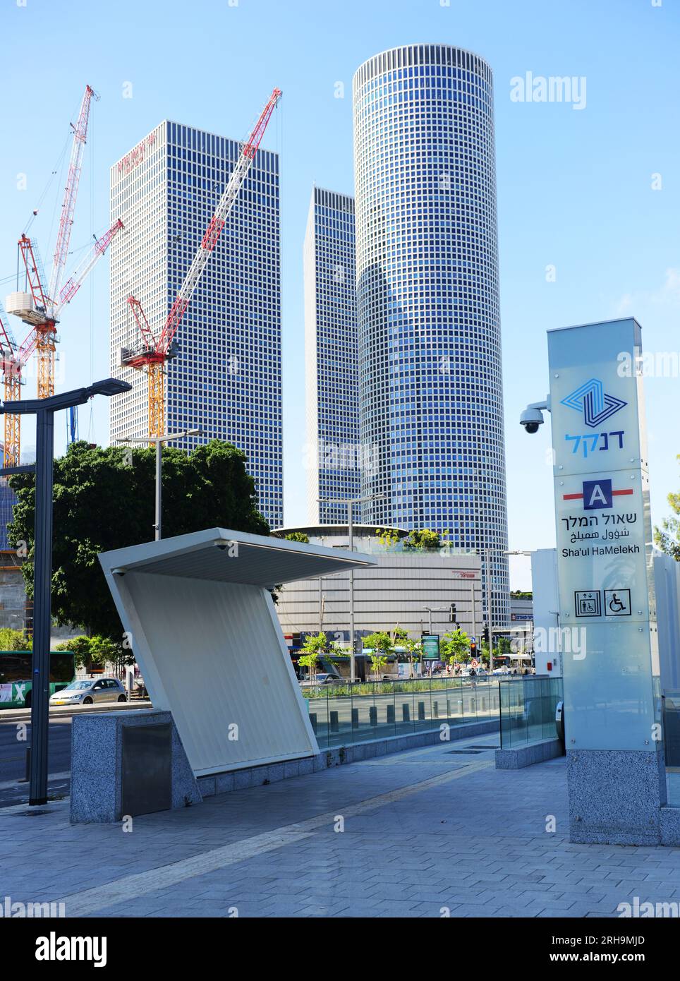 Spiral tower hi-res stock photography and images - Alamy