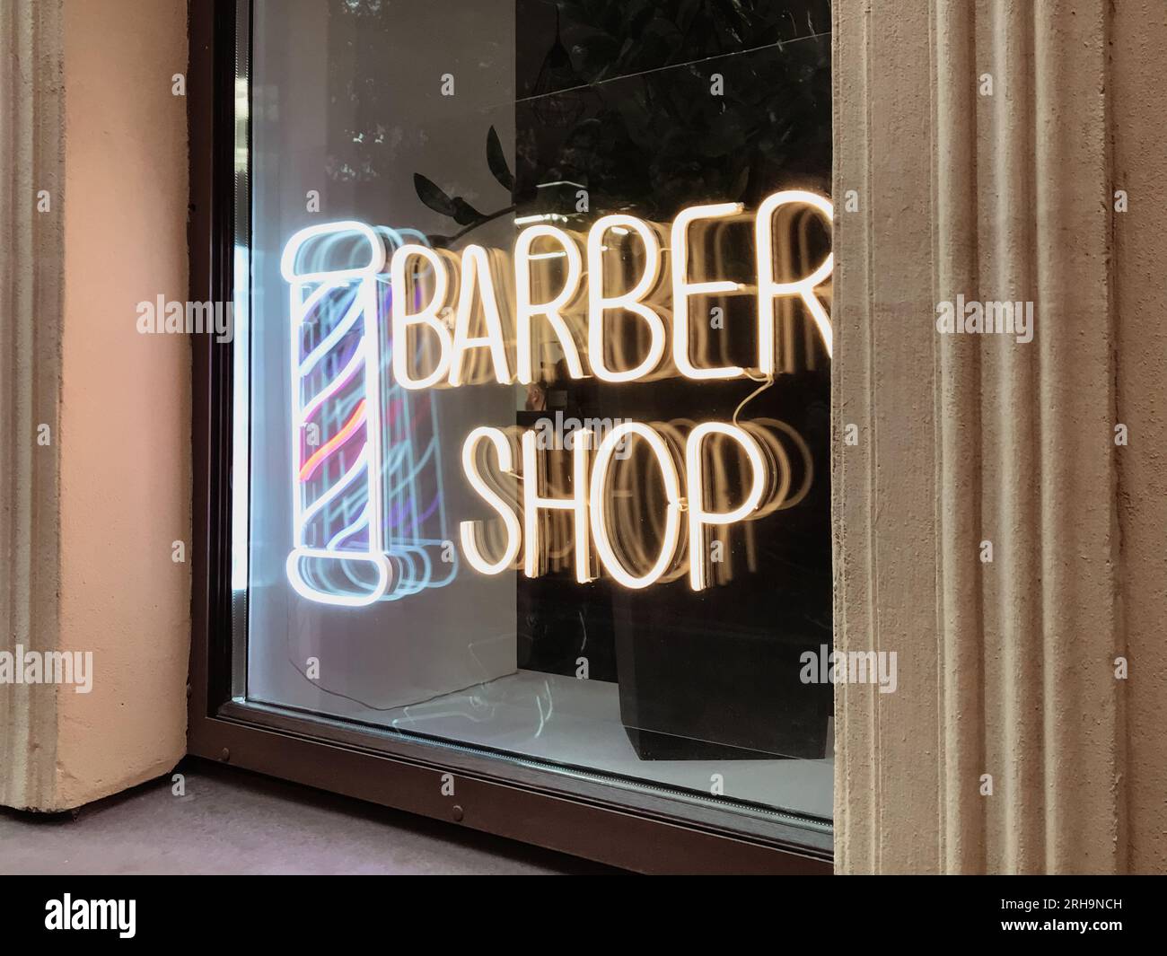 Barber Shop Showcase Hairdresser Neon Sign, Customer Attraction, Color ...