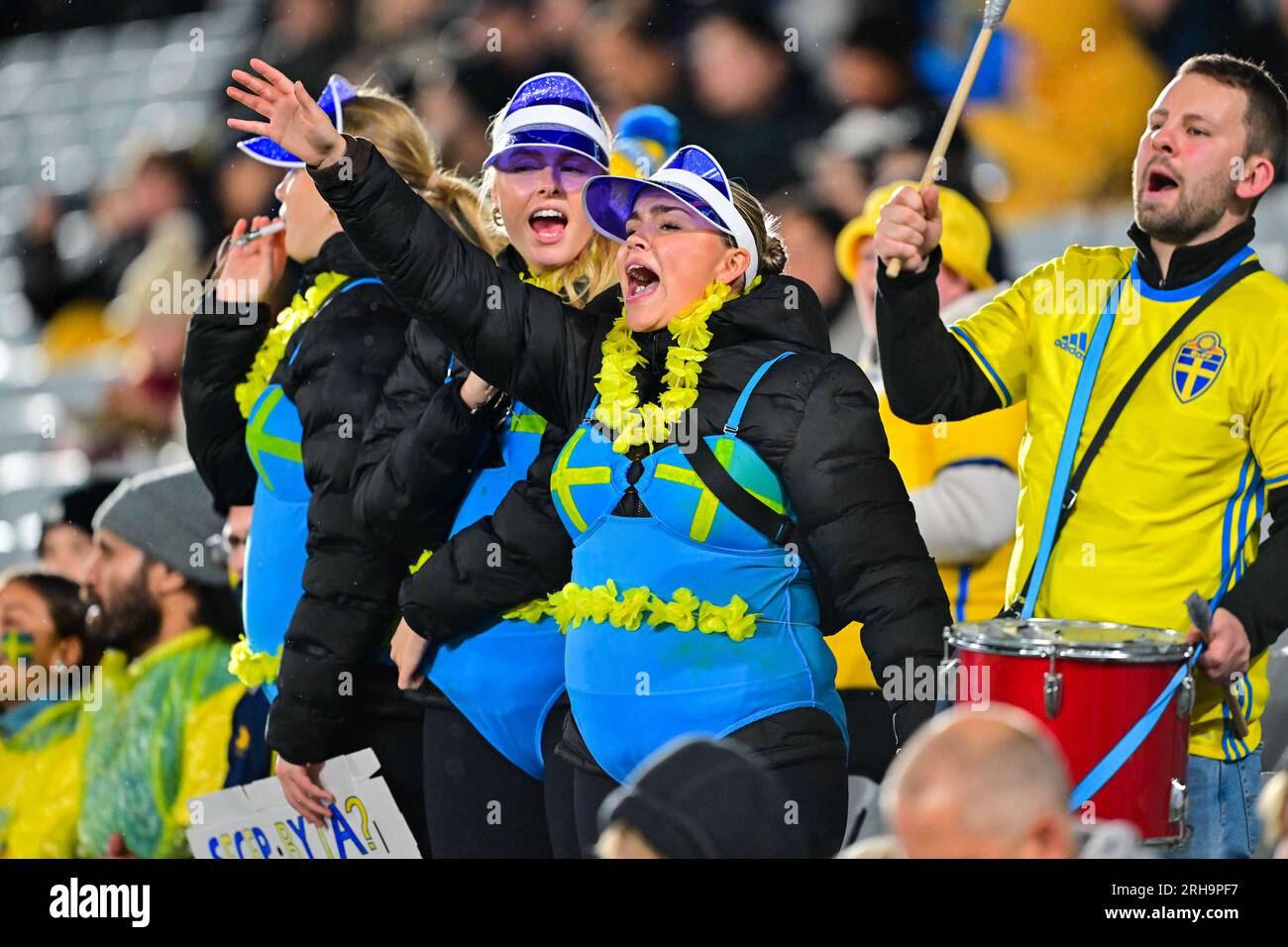 Auckland, New Zealand. 15th Aug, 2023. Fans of Sweden cheer up prior to ...
