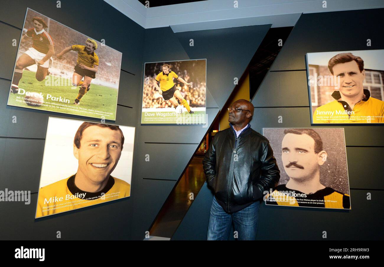 Roger milla hi-res stock photography and images - Alamy