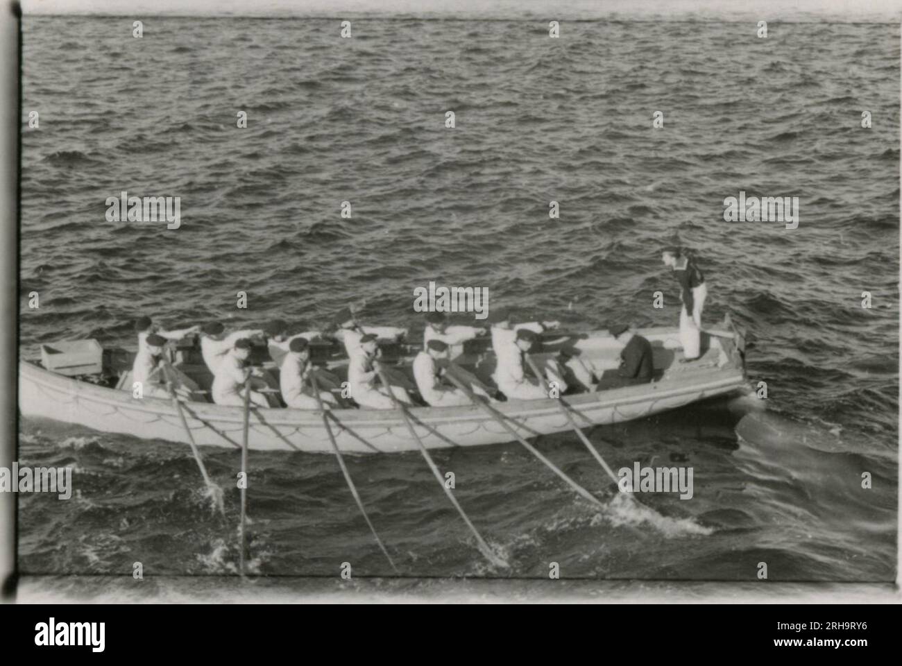 SS Photographer, Hoffmann, Rudi (1943-44) Soldiers undergoing medical ...