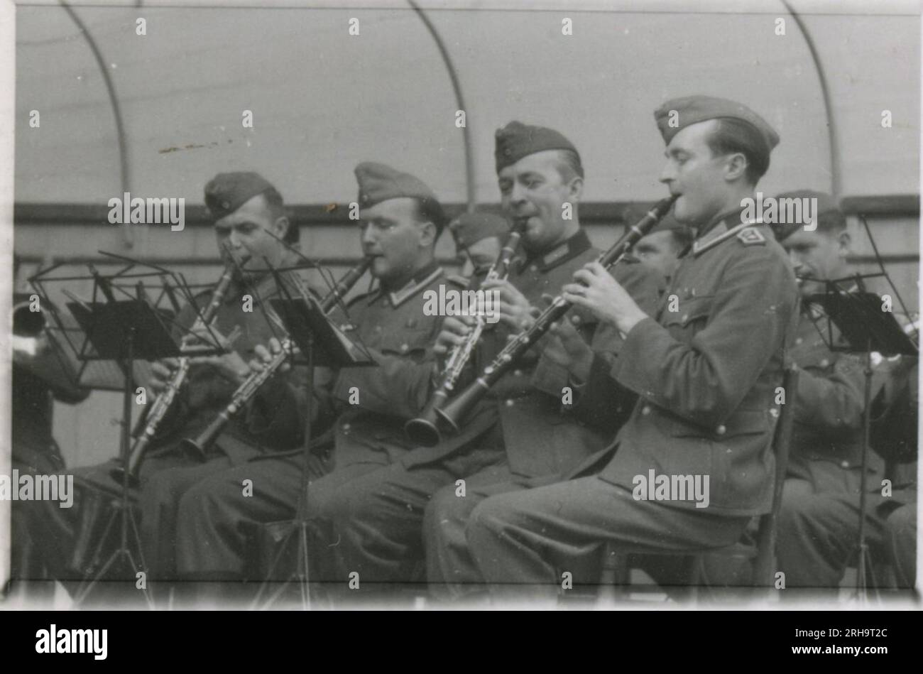 SS Photographer, Hoffmann, Rudi (1943-44) Soldiers undergoing medical ...