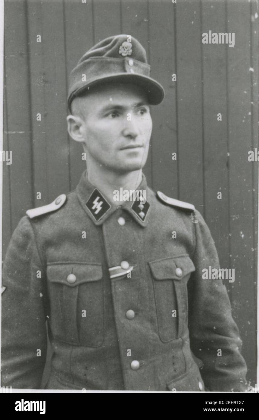 SS Photographer, Hoffmann, Rudi (1943-44) Soldiers undergoing medical ...