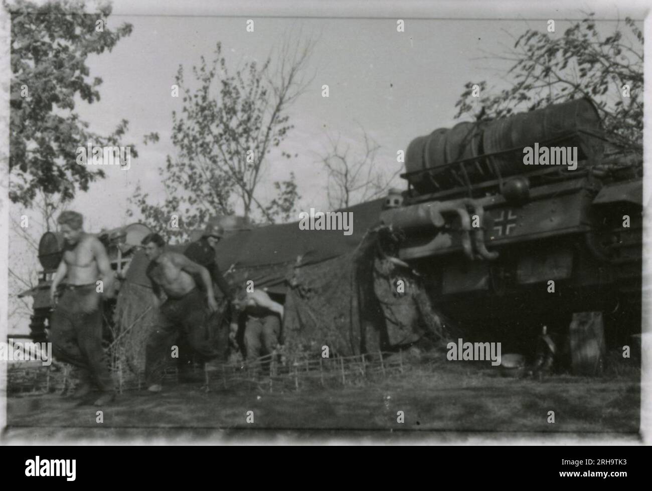 SS Photographer, Hoffmann, Rudi (1943-44) Soldiers undergoing medical ...