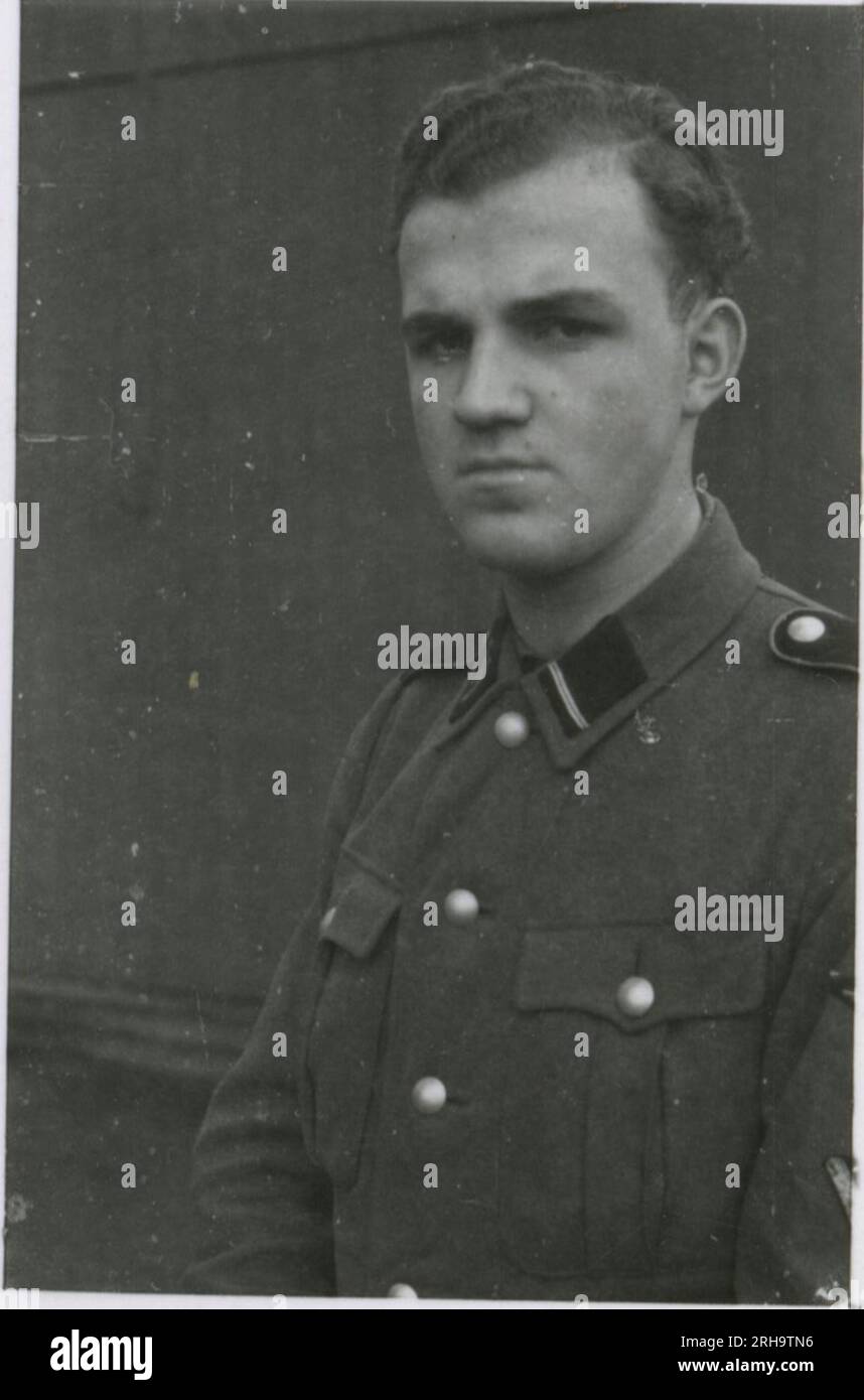 SS Photographer, Hoffmann, Rudi (1943-44) Soldiers undergoing medical ...