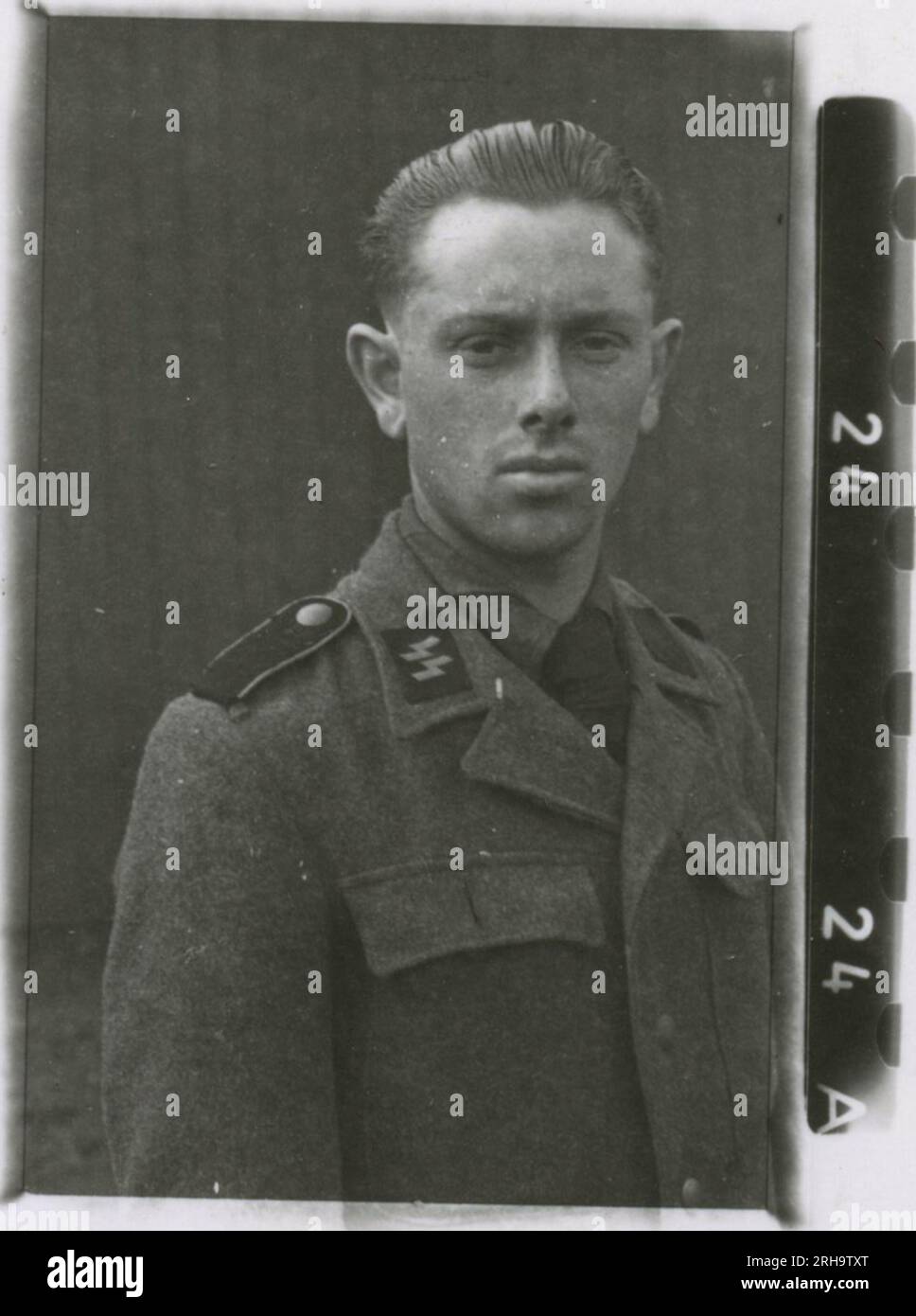 SS Photographer, Hoffmann, Rudi (1943-44) Soldiers undergoing medical ...