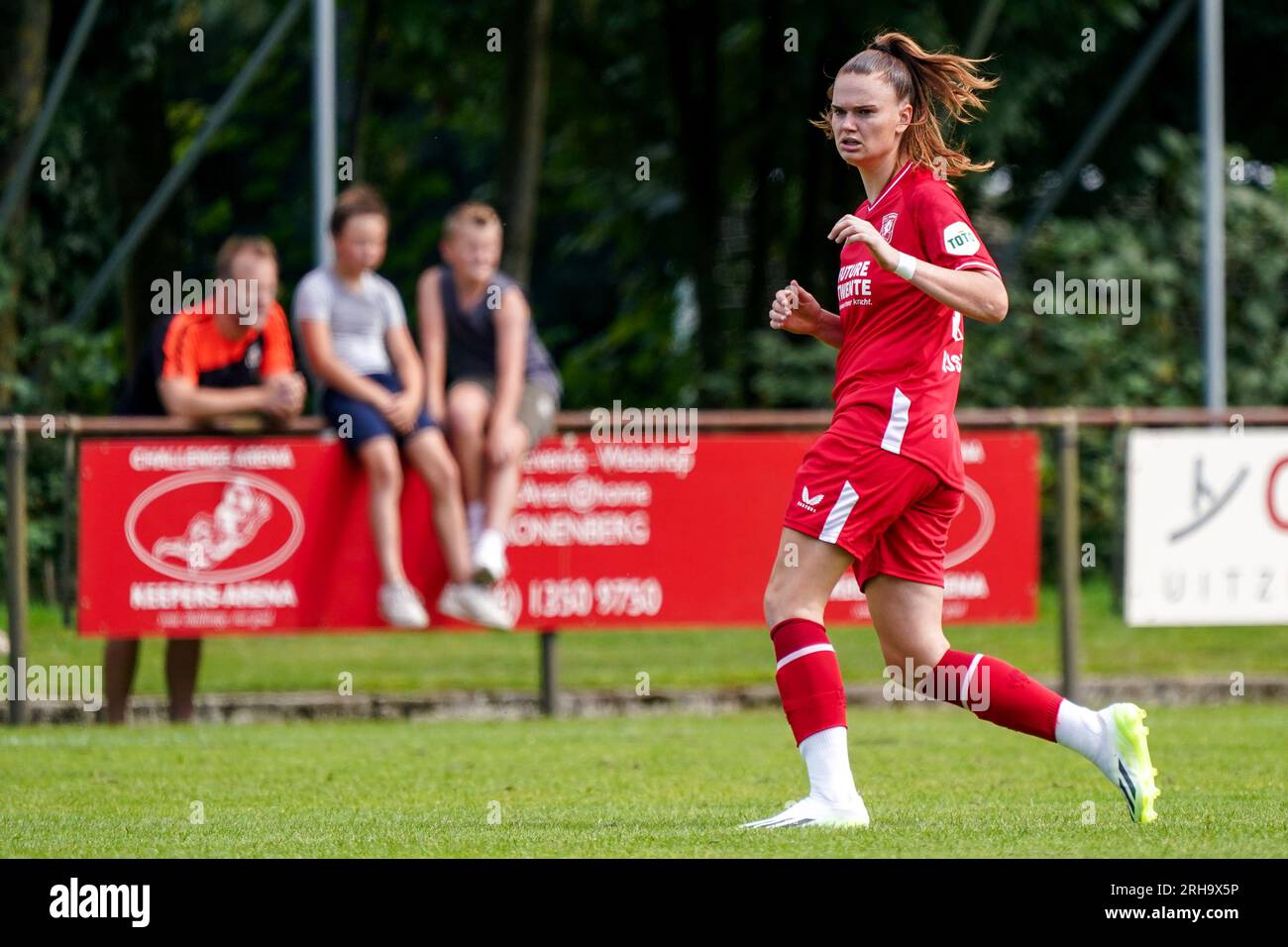 Club friendlies women hi-res stock photography and images - Alamy