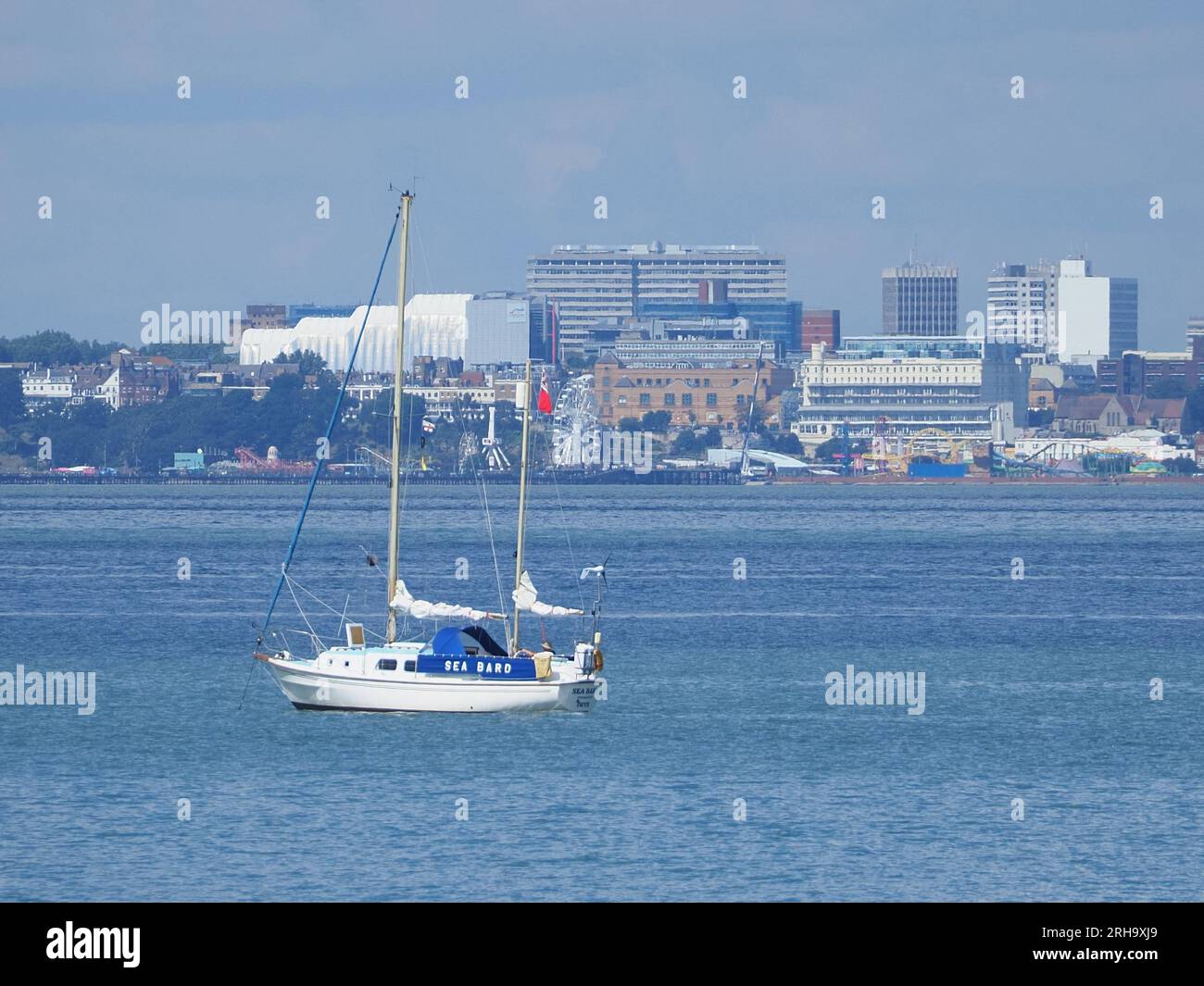 Sheerness, Kent, UK. 15th Aug, 2023. UK Weather: a sunny warm day with ...