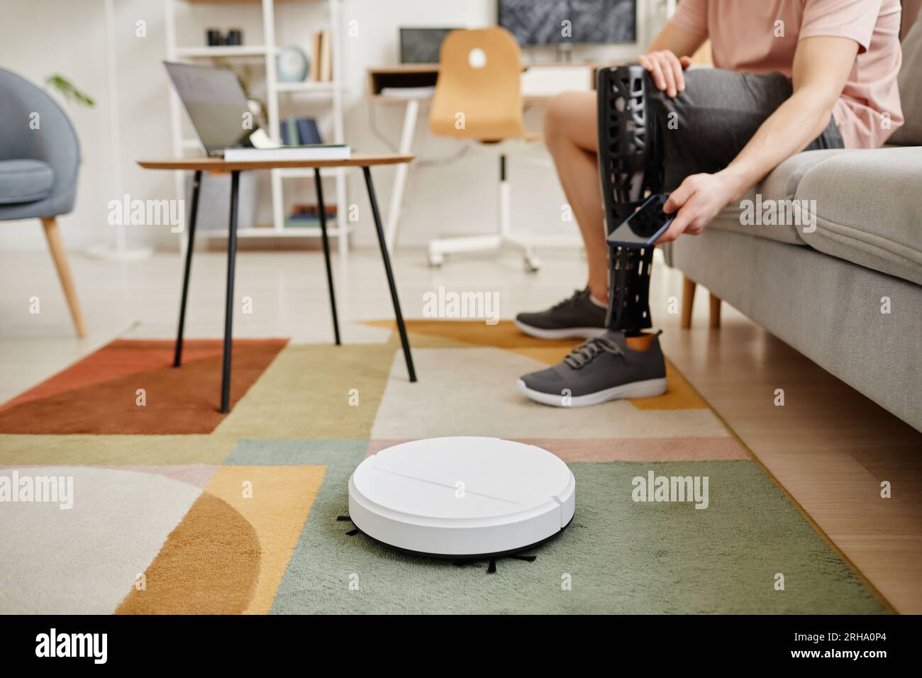 Robot everyday activity hi-res stock photography and images - Alamy